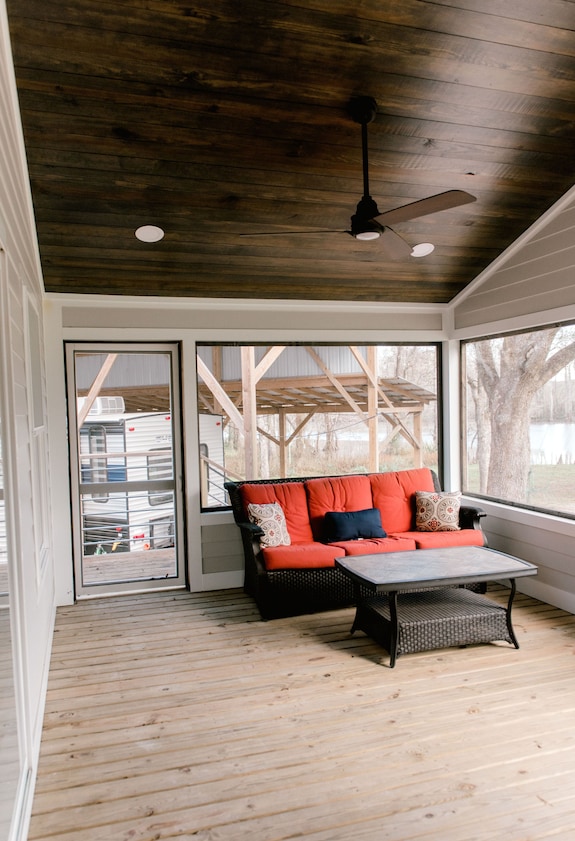 Fully Renovated Cabin On The Mermentau River With Gorgeous Scenic Views - Louisiana