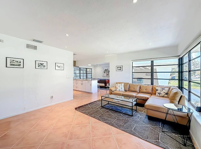 Boca Raton Home With Private Heated Pool, Close To Fau, Beach & Mizner! - Boca Raton, FL