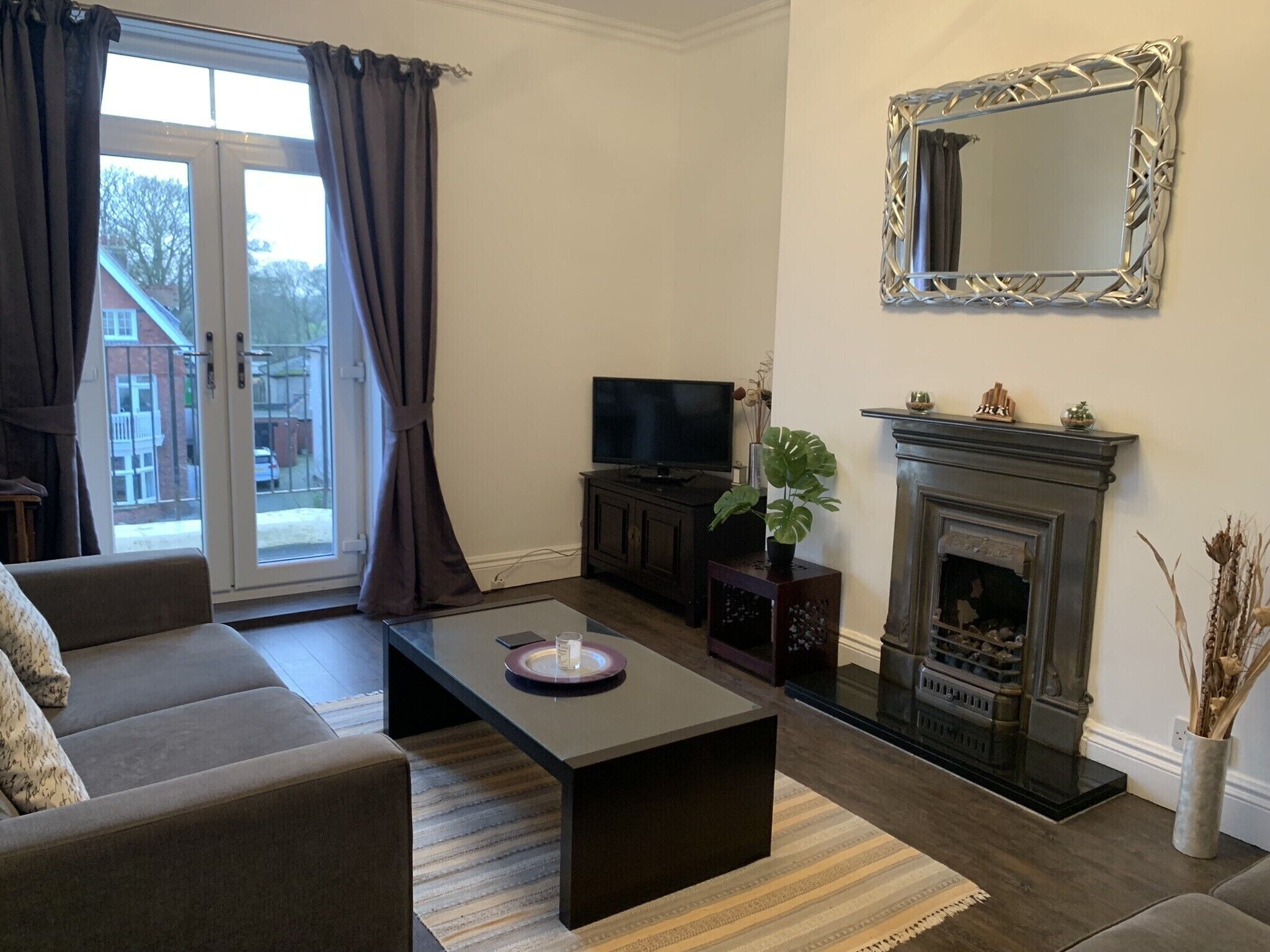 Blue Whale 2 Bedroomed 2nd Floor Appt With Sea Views, Beach & Wifi - Filey