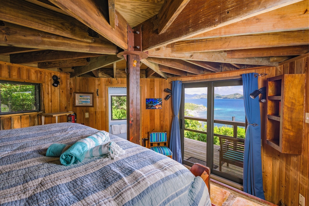 Private And Quiet With Panoramic Ocean Views  Sugar Bird Cottage - East End