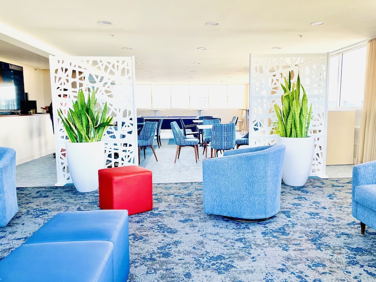 Nice Ocean View 1bed Room, Full Kitchen, Near Waikiki Beach! Rooftop Pool&bbq. - Honolulu, HI