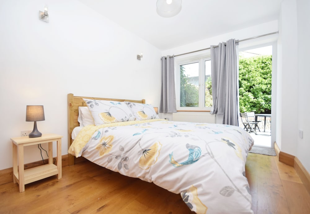 The Loft , Angmering-on-sea - A Apartment That Sleeps 4 Guests In 2 Bedrooms - Arundel