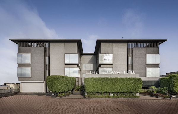 The Neemaya Hotel - Gandhidham