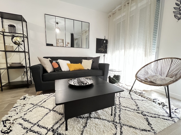 Superb Apartment Near Paris La Défense - ibis budget Bezons Rives De Seine