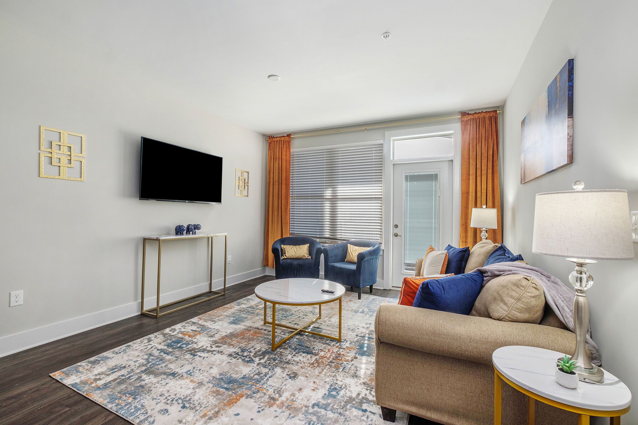 Noda 2bdr W/ 2 King Beds| Free Parking| Fast-wi-fi| Smart Tvs| Balcony - Charlotte, NC