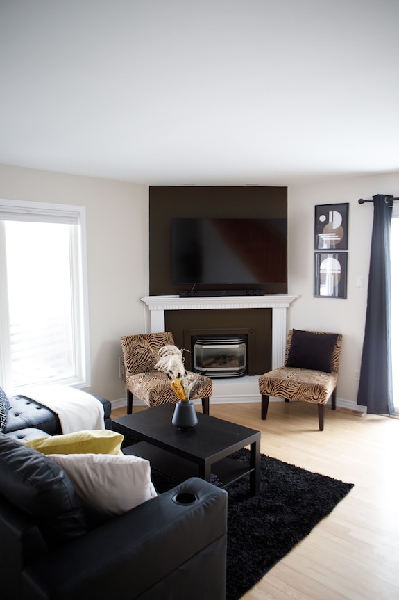 ***Entire Cozy Place*** 5 Minutes Drive Downtown Ottawa - 가티노