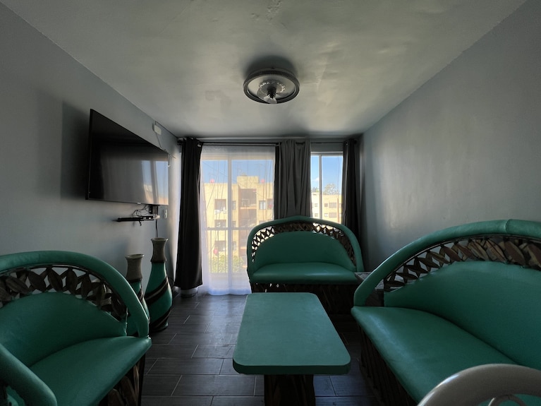 Beautiful Family Oriented 2 Bedroom Apartment - Tlaquepaque