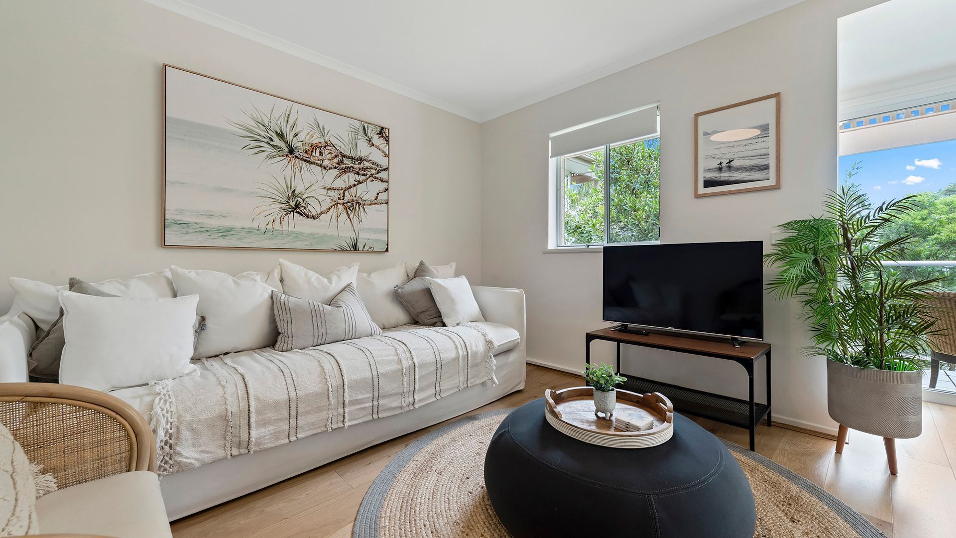 Sandy Days At Mollymook Beach - Mollymook