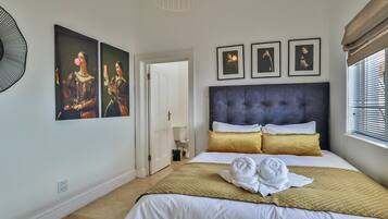 Apartamento (2 Bedrooms) | 2 quartos, cofre com capacidade para portátil