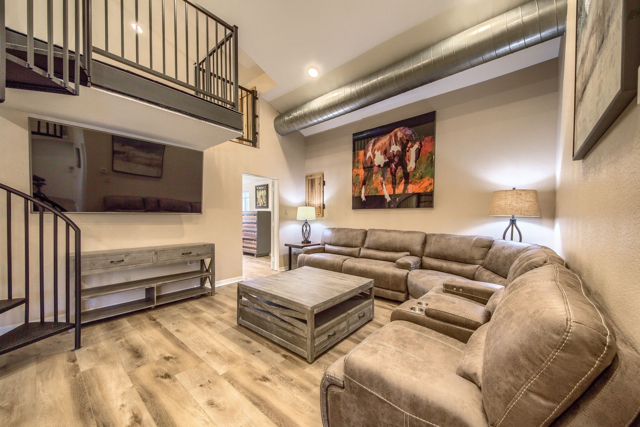 Barmdominium Completely Remodeled With River Access Across The Street!! - Wimberley