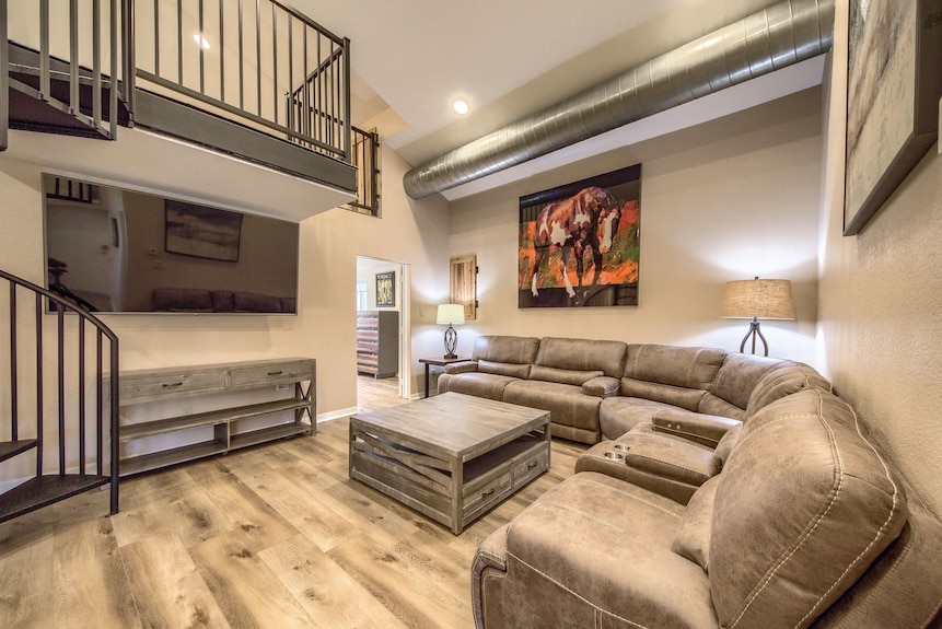 Barmdominium Completely Remodeled With River Access Across The Street!! - Texas