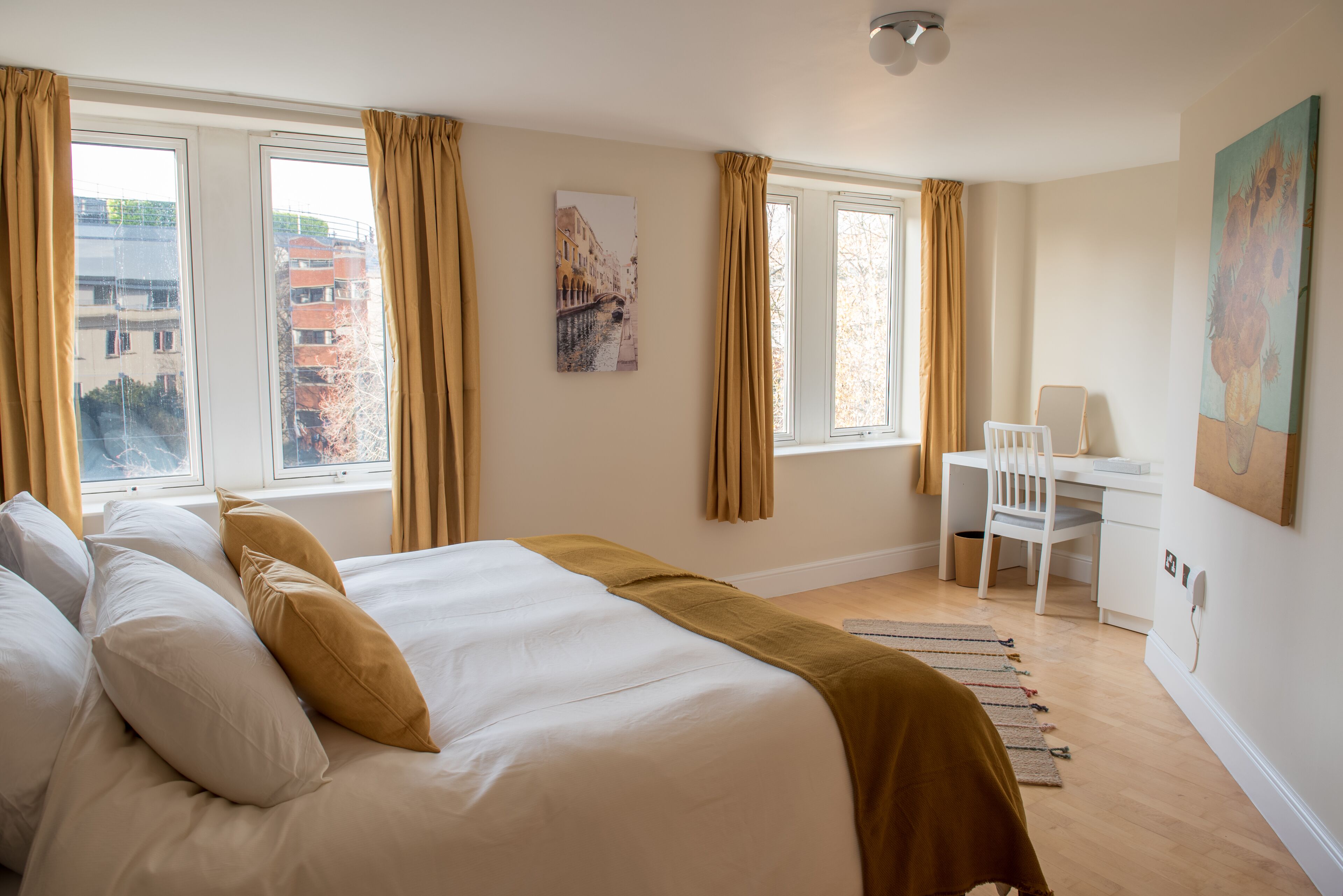 Apartamento Cidade | 2 quartos, roupa de alta qualidade, com decoração personalizada 