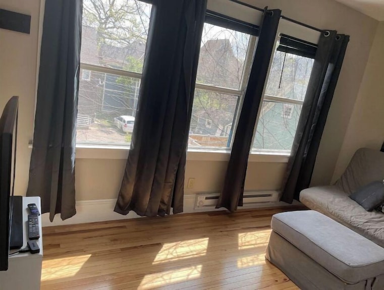 Remodeled One Bedroom Apt. #2 In The Uptown Area - New Hope, MN