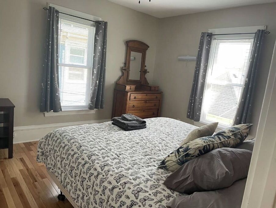 Remodeled One Bedroom Apt. #2 In The Uptown Area - Minnesota
