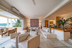 Apartamento em Condomínio Fechado, várias camas (2058 - Villas Carey Condo D1) | Interior