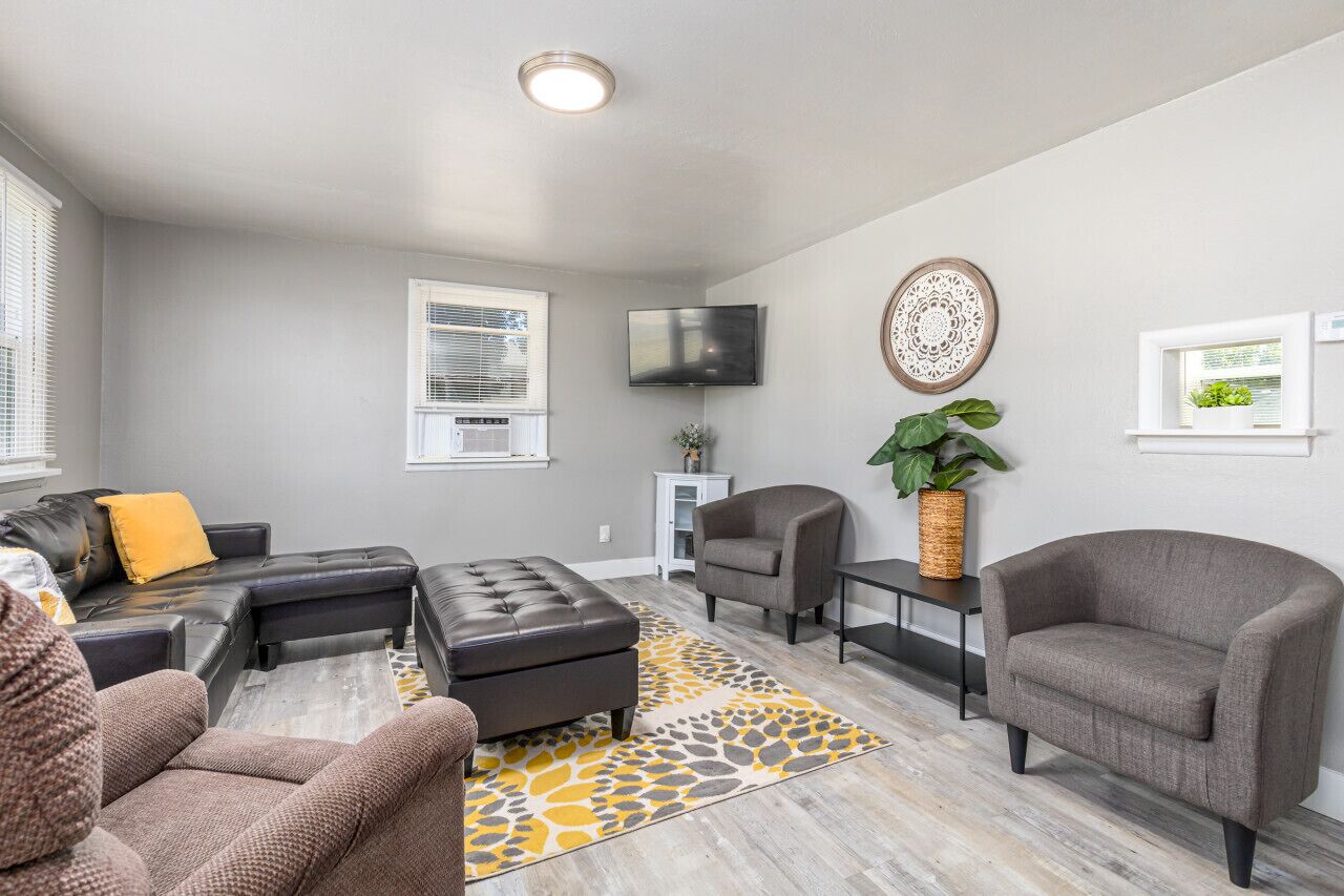 Classic 2-bedroom With Extra Large Driveway - Billings, MT