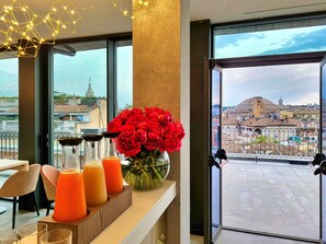 Pequeno-almoço tipo buffet diário incluído 