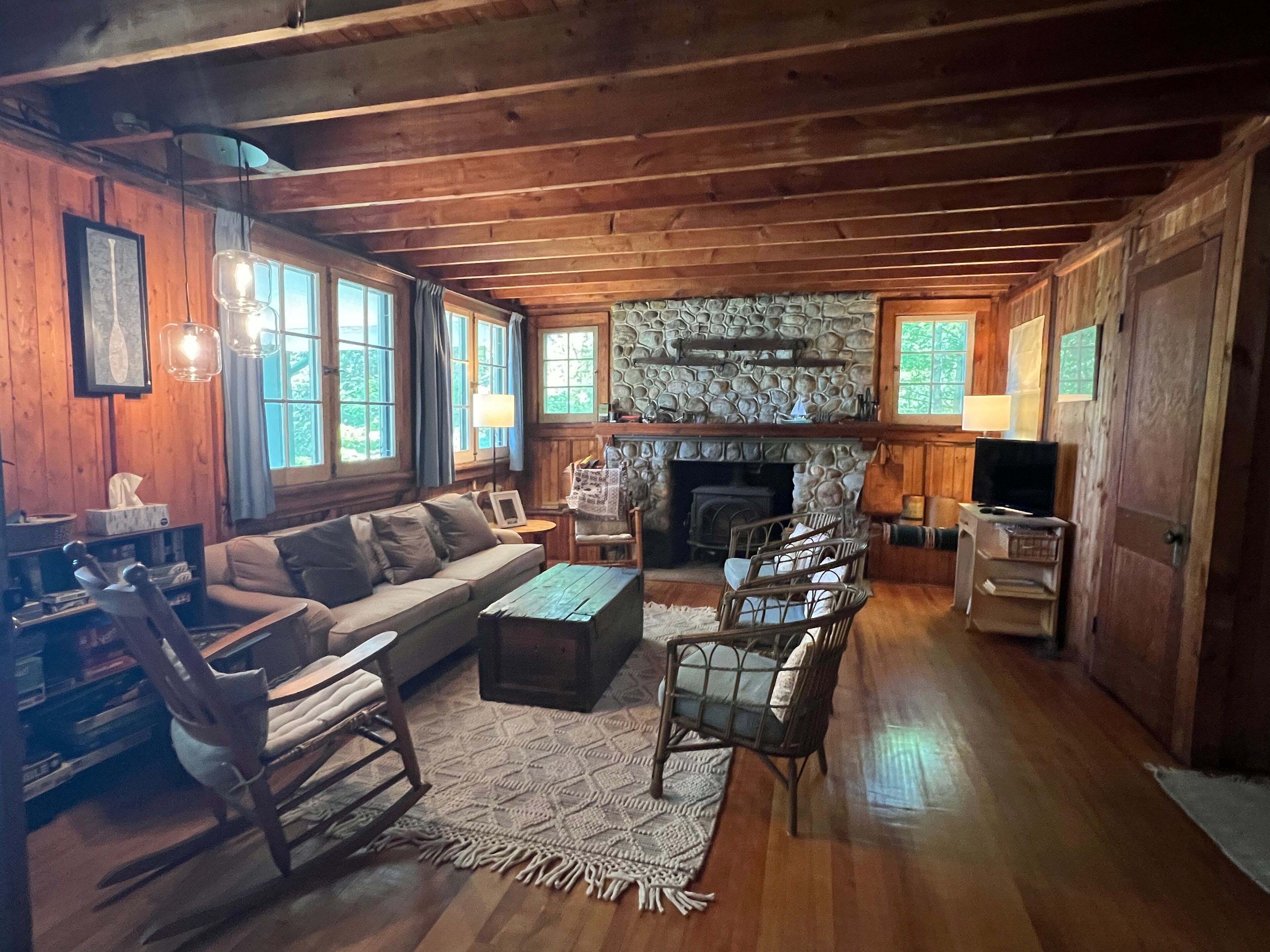 Waterfront Classic Family Cottage In Huntsville, Muskoka - Huntsville