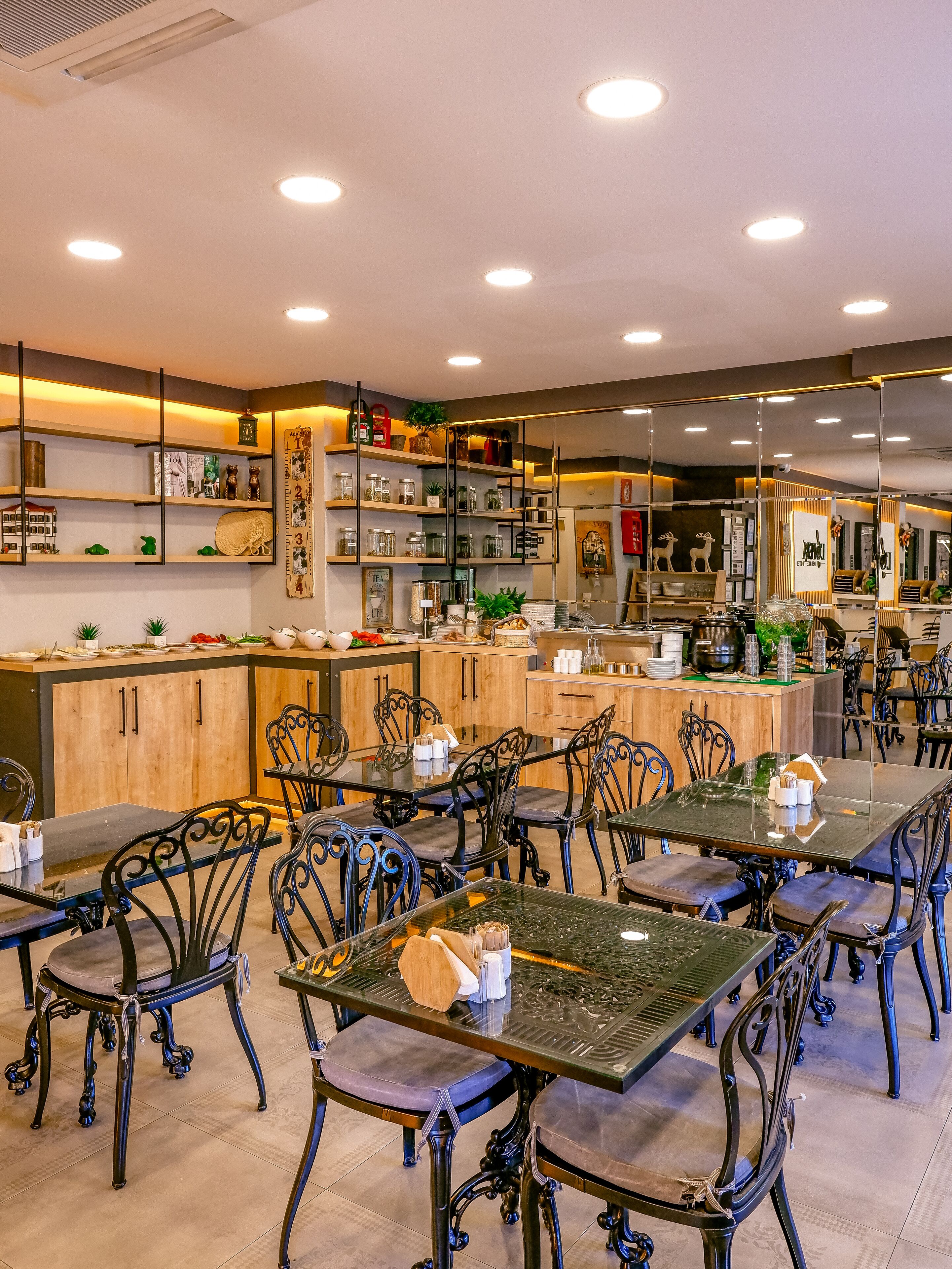 Pequeno-almoço tipo buffet diário incluído 