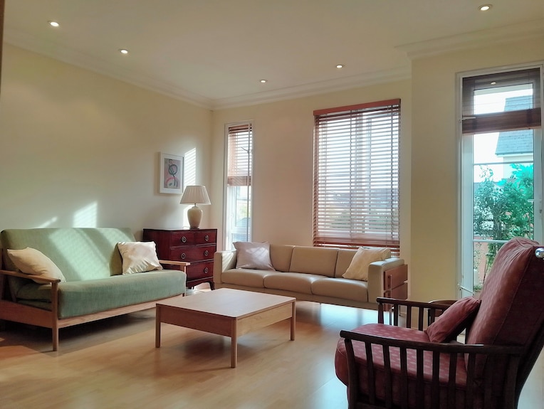 Luxury Apartment In London, Richmond Kew With Free Underground Parking - London, UK