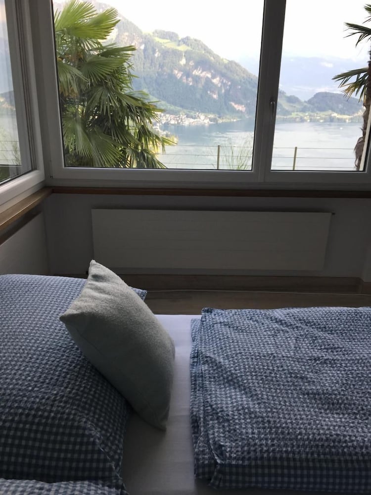 Ferienwohnung Weggis Für 1 - 2 Personen Mit 1 Schlafzimmer - Ferienwohnung - Weggis