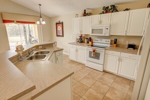 Casa, várias camas (Daniel's Highgate Park Vacation Home) | Cozinha privada