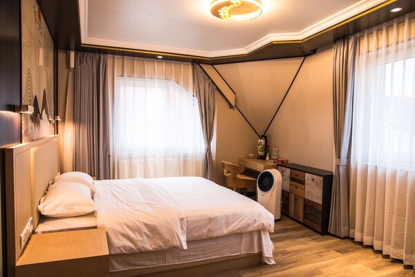 Liao Hotel - Schwechat