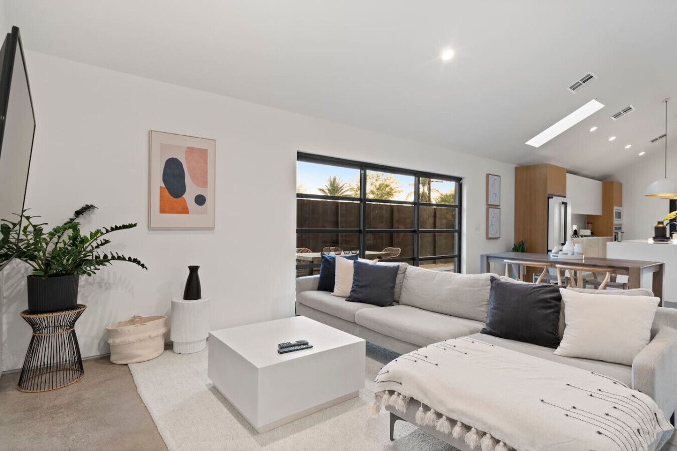 Modern Home  · Modernhome|luxury|kingbed|heated Pool|phoenix - Phoenix, AZ