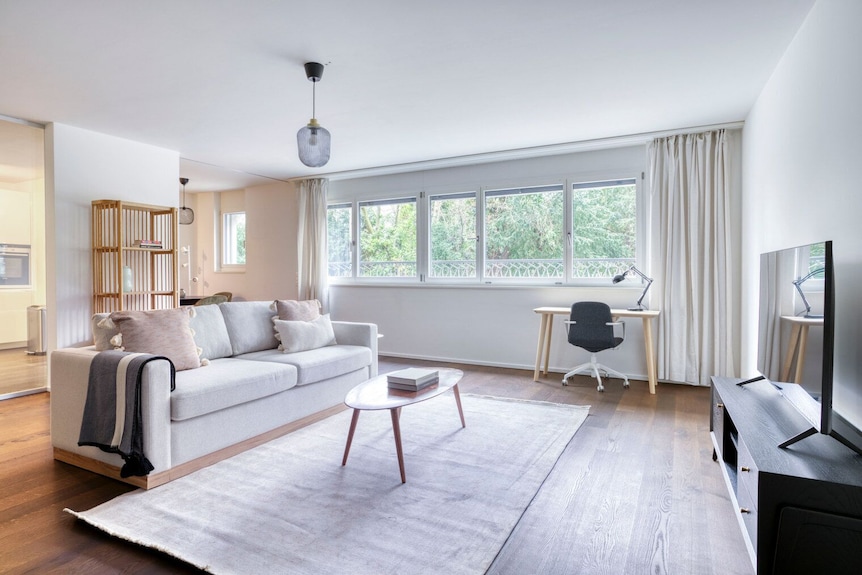 Luxe Mühlebach 3.5 Room W/ W&d, Parking, 2 Mins To Seefeld, By Blueground - Zurich