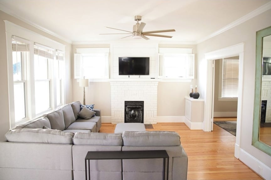 Charming Remodeled 4 Bedroom Home In Downtown High Point - High Point