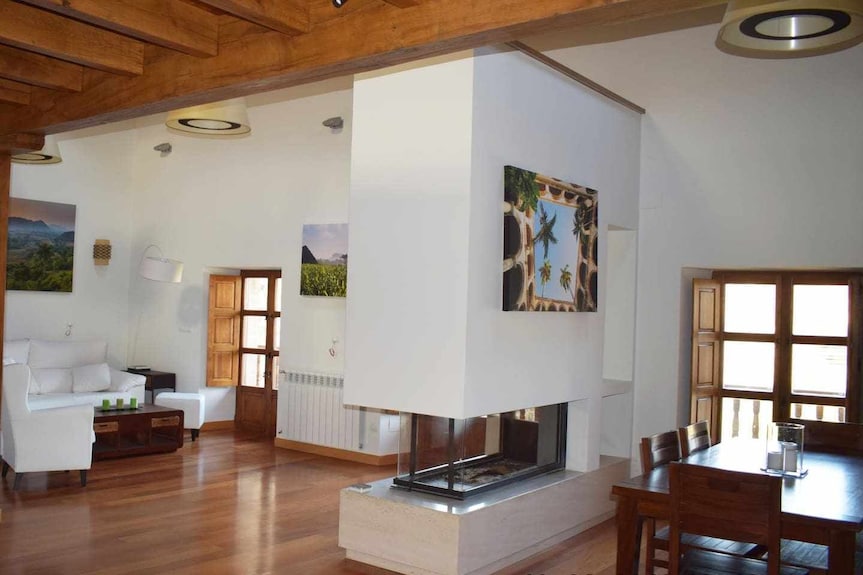 Vuelta Abajo Un Lujo A Tu Alcance En Cartes - Santillana del Mar