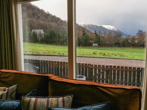 Casa de Campo | 5 quartos, com decoração personalizada, com mobília individualizada 