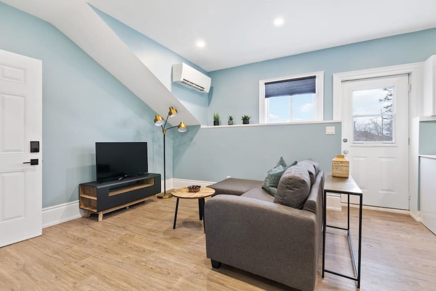 Bright And Spacious Condo In Downtown Collingwood (97043) - Collingwood