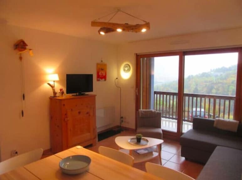 Balcony & Serenity: Peak Views - Briançon