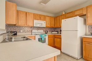 Casa, 2 camas queen-size (Sinshu's Southern Dunes Vacation Home) | Cozinha privada
