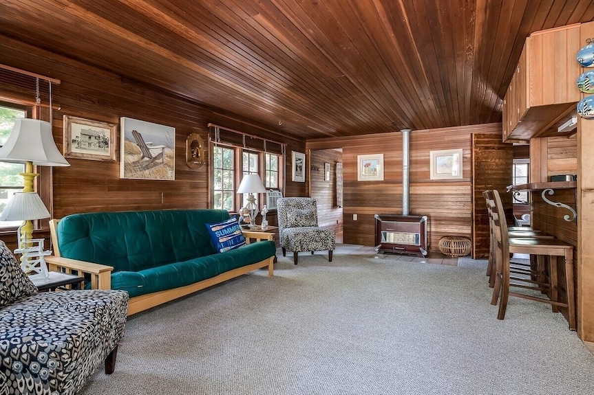 Quaint Cabin Near Douglas Beach - Saugatuck, MI