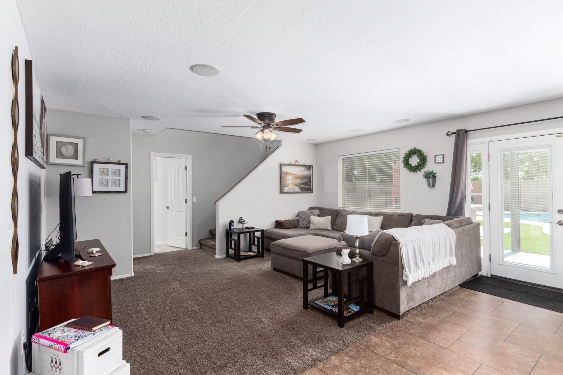 Gorgeous 3 Bed / 2.5 Bath W/ Heated Pool In San Tan Valley - Queen Creek, AZ