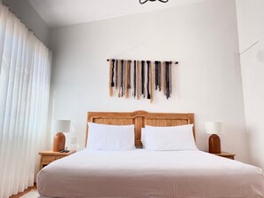 Quarto Deluxe | Roupa de alta qualidade, com decoração personalizada
