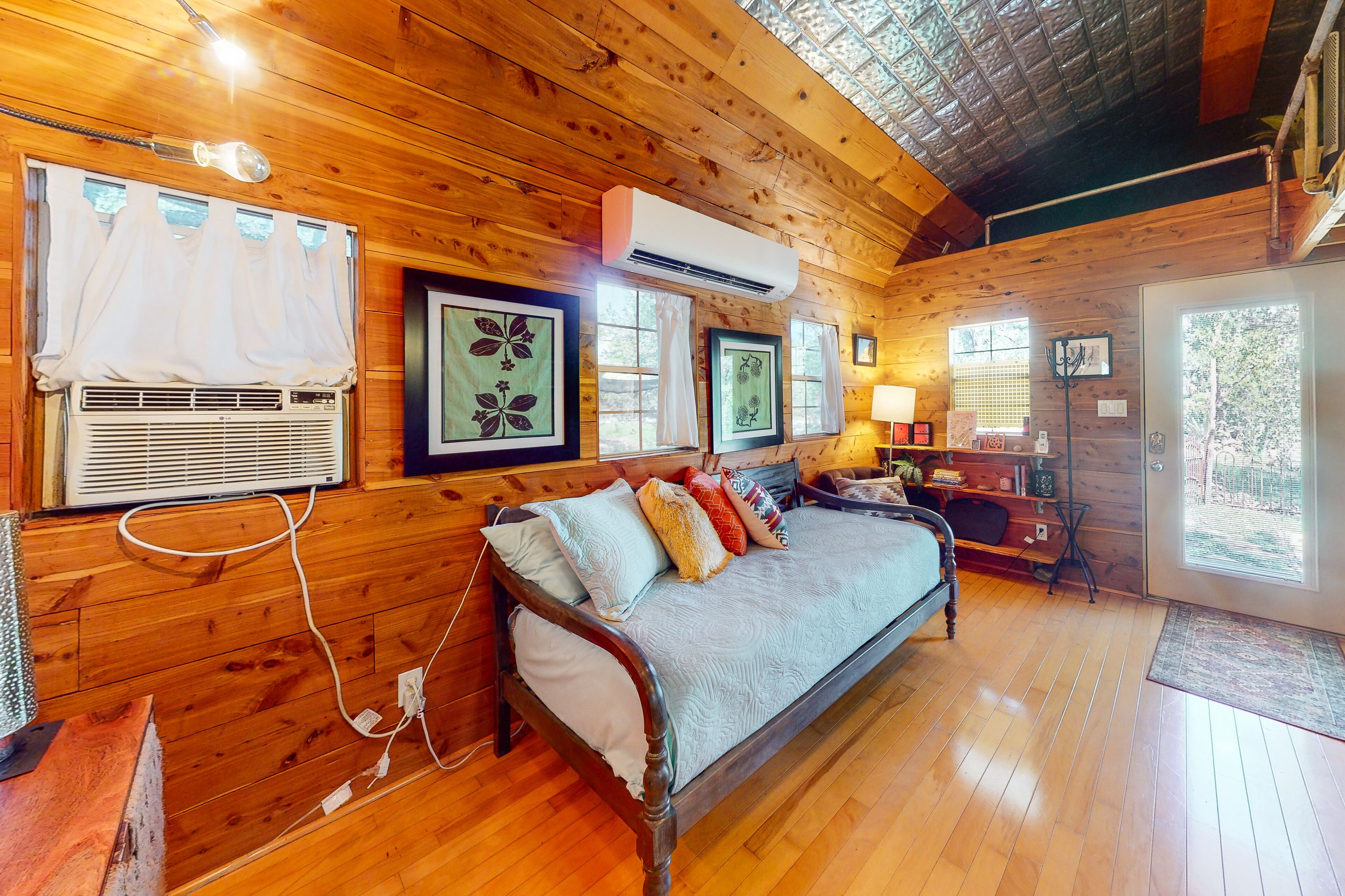 Top 9 Secluded Cabins In Austin, Texas - Updated 2024 | Trip101