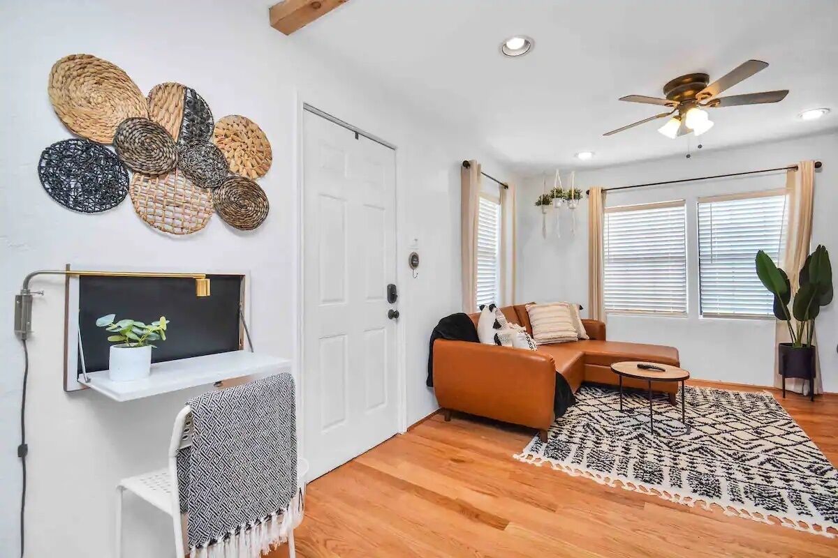 Your Attractive High Vibe Boho Hidden Gem Close To Everything - Houston