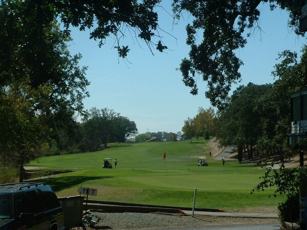 The 10th Green Inn - California