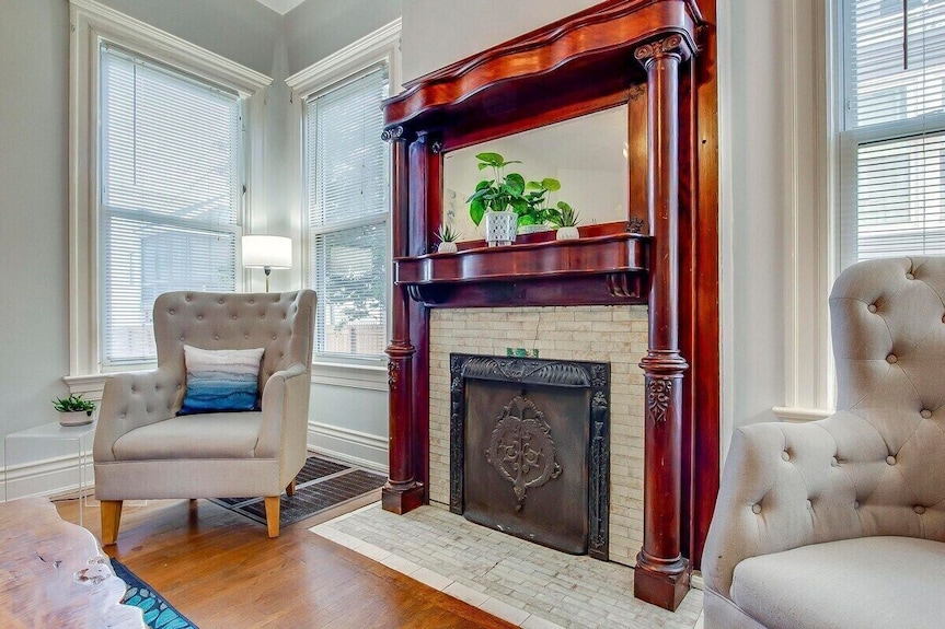 The Bonnycastle 6br New Orleans Speakeasy Hot Tub, Private Backyard & Playground - Louisville