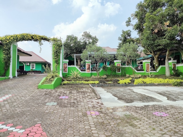 Hotel Bukit Sentabi Penembahen - Medan