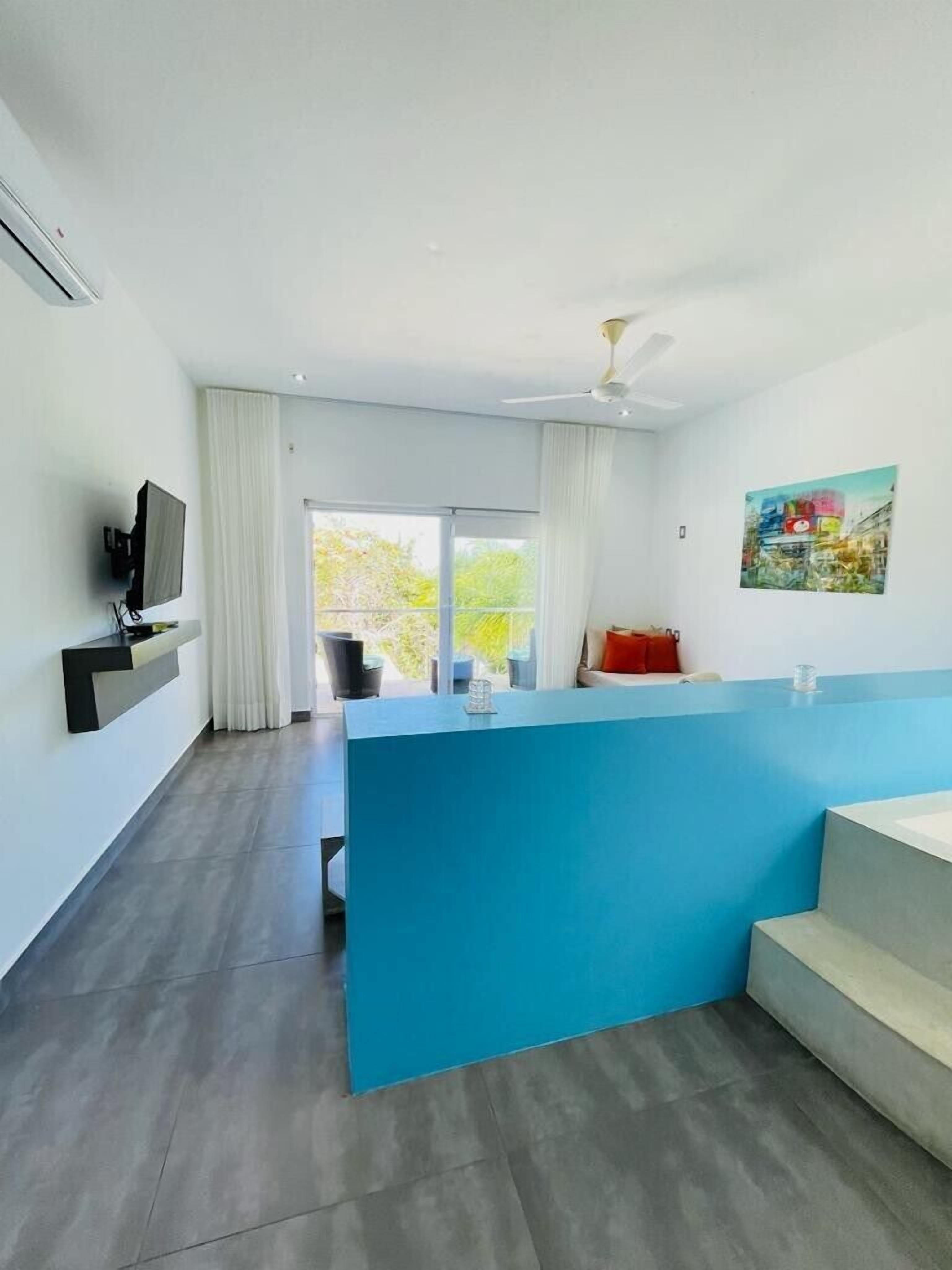 V12 Casa Summerhill  · Luxury Villa W/ 2-level Pool + Bar And Pool Table - Sosúa