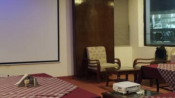 Televisor LED de 32 polegadas com canais via satélite, televisor