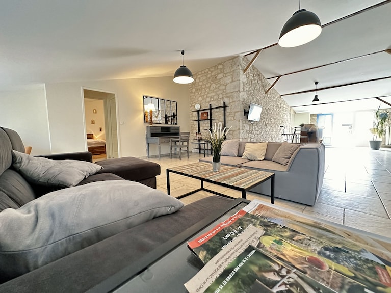 Cottage For 8 Persons In The Heart Of A Vineyard At Thenac, Dordogne - Dordogne