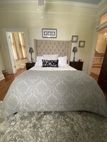 Quarto Individual Clássico | Minibar, com mobília individualizada, ferro/tábua de engomar 