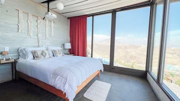 Estúdio Standard | Roupa de alta qualidade, edredões de penas, Wi-fi grátis