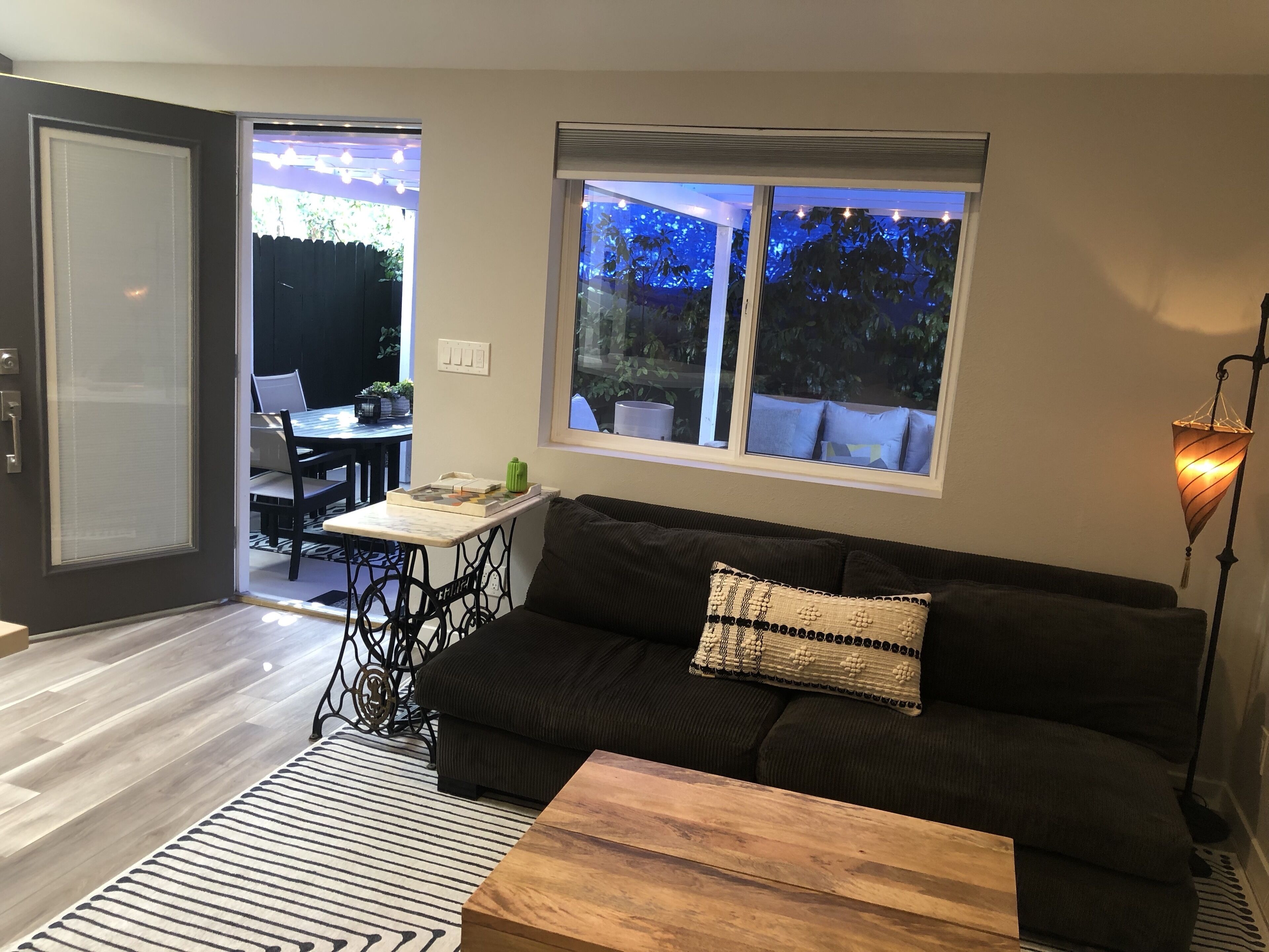 Artfully Curated Loft-like Studio - Culver City