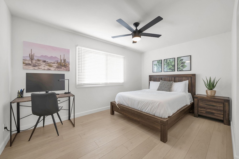 Modern Home W/ Pool Near Asu & Scottsdale | Family Friendly - Tempe, AZ